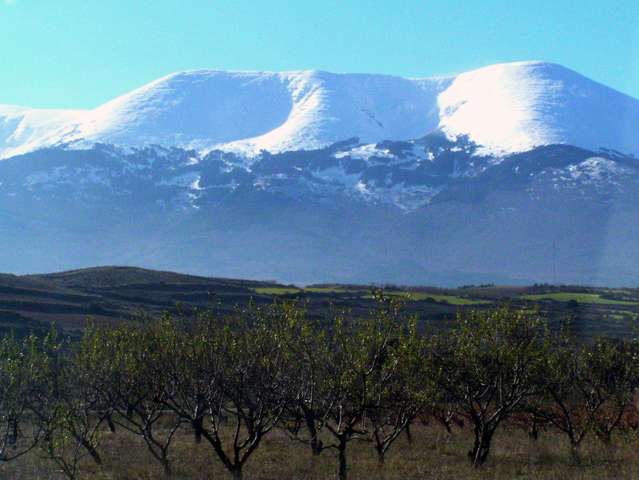 el rascacielos: al pie del moncayo