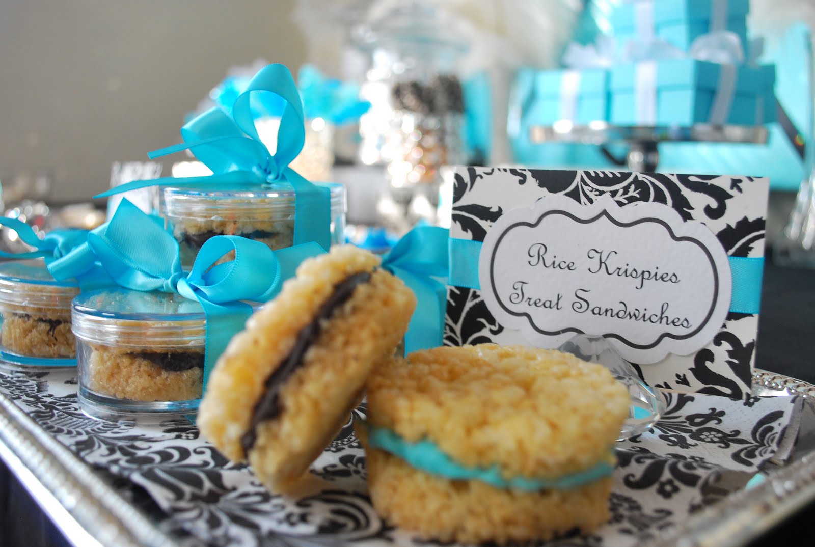 Fête Fanatic: Tiffany Blue Black & Bling Sweets Display!