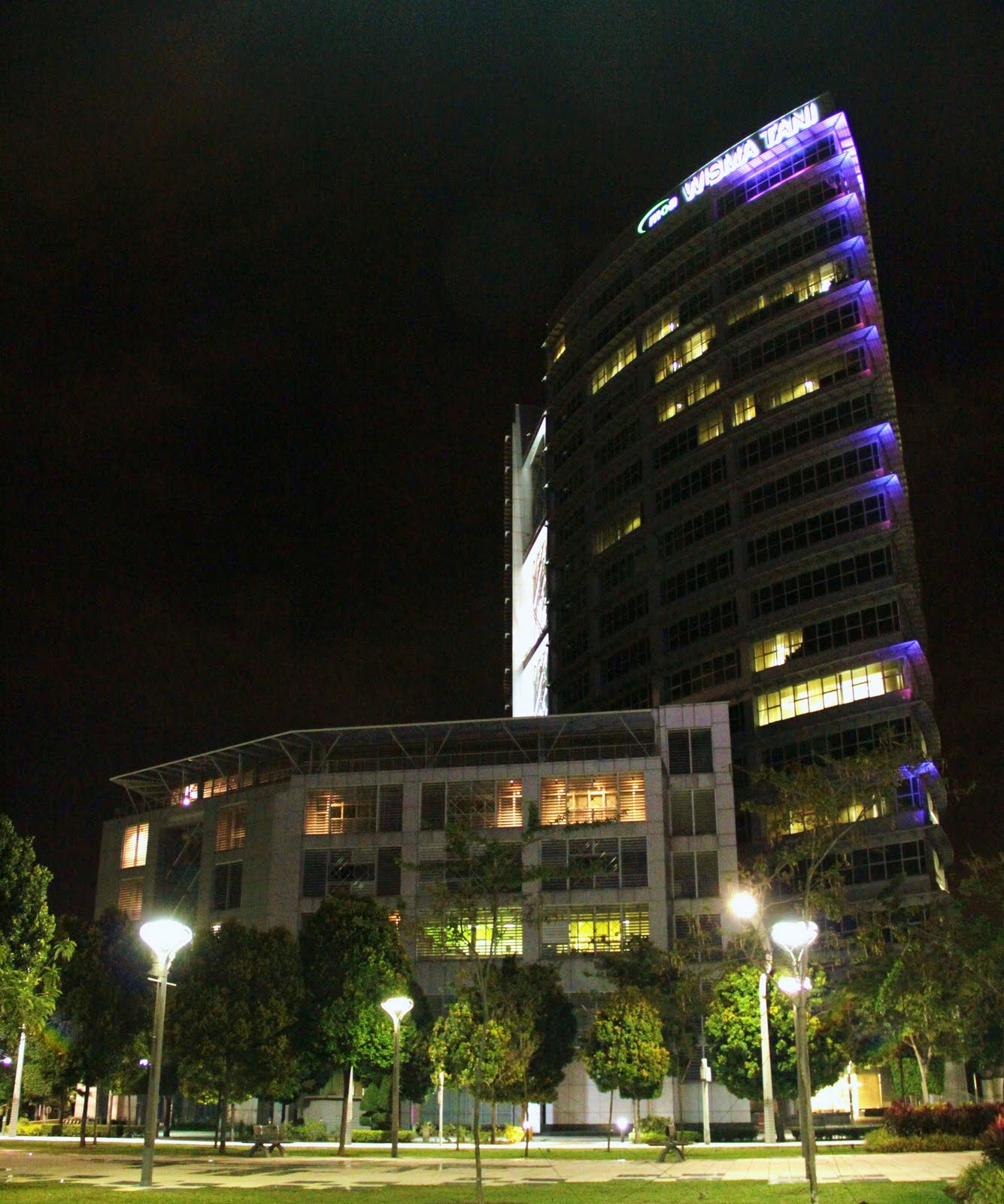 Jafri Merican Architect: Wisma Tani 4G2 Night Photographs