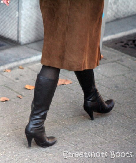 Streetshots of Boots