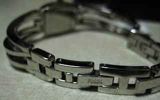 USA Boutique: FOSSIL WATCH IN FOSSIL SIGNATURE TIN BOX