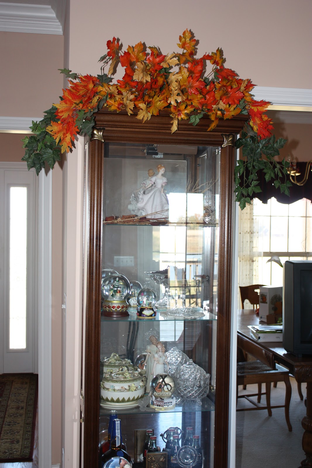 Sanders on the Pike: A sample of my indoor fall decorations