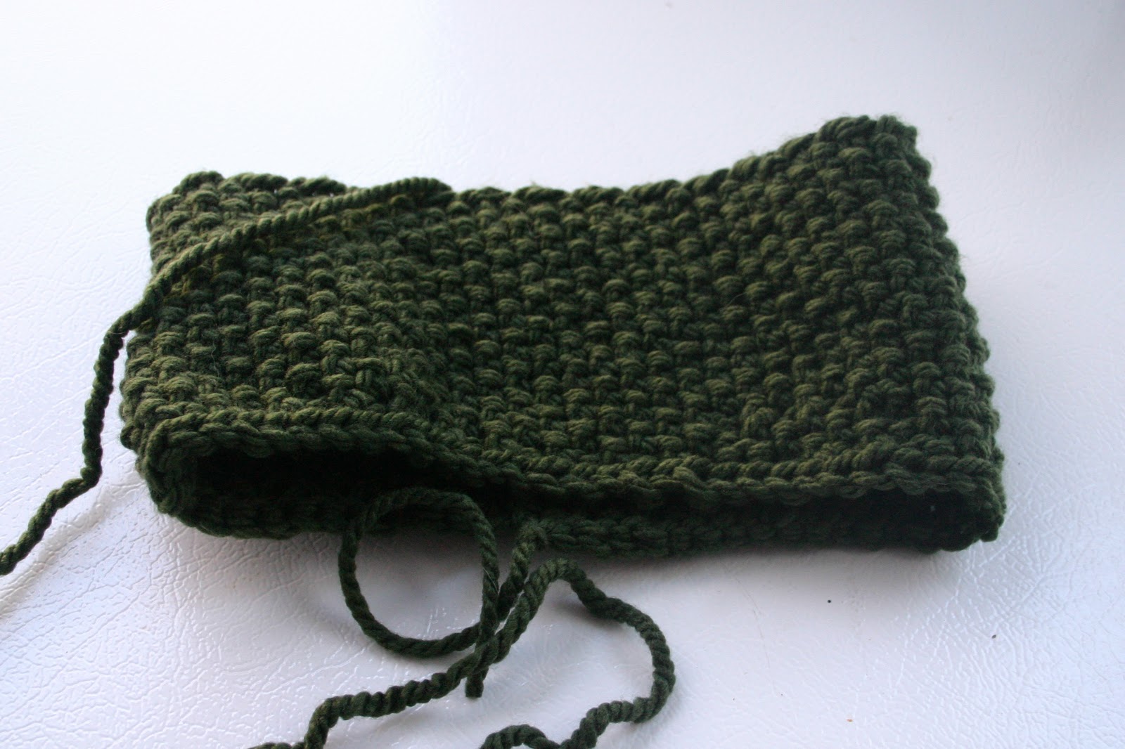 all things fee. where life meets craft: Knit Wreath Tutorial