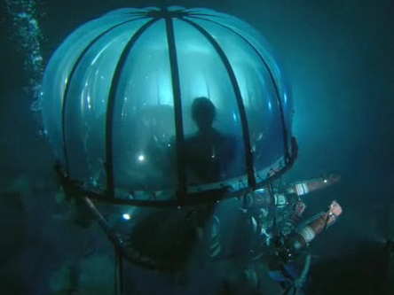 Hots Up Movies: Sanctum Plays Your Deepest Fears