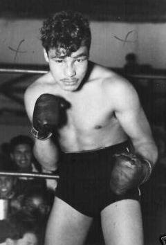 BOXEO TOTAL: Efrén "Alacrán" Torres y su admirable valentía