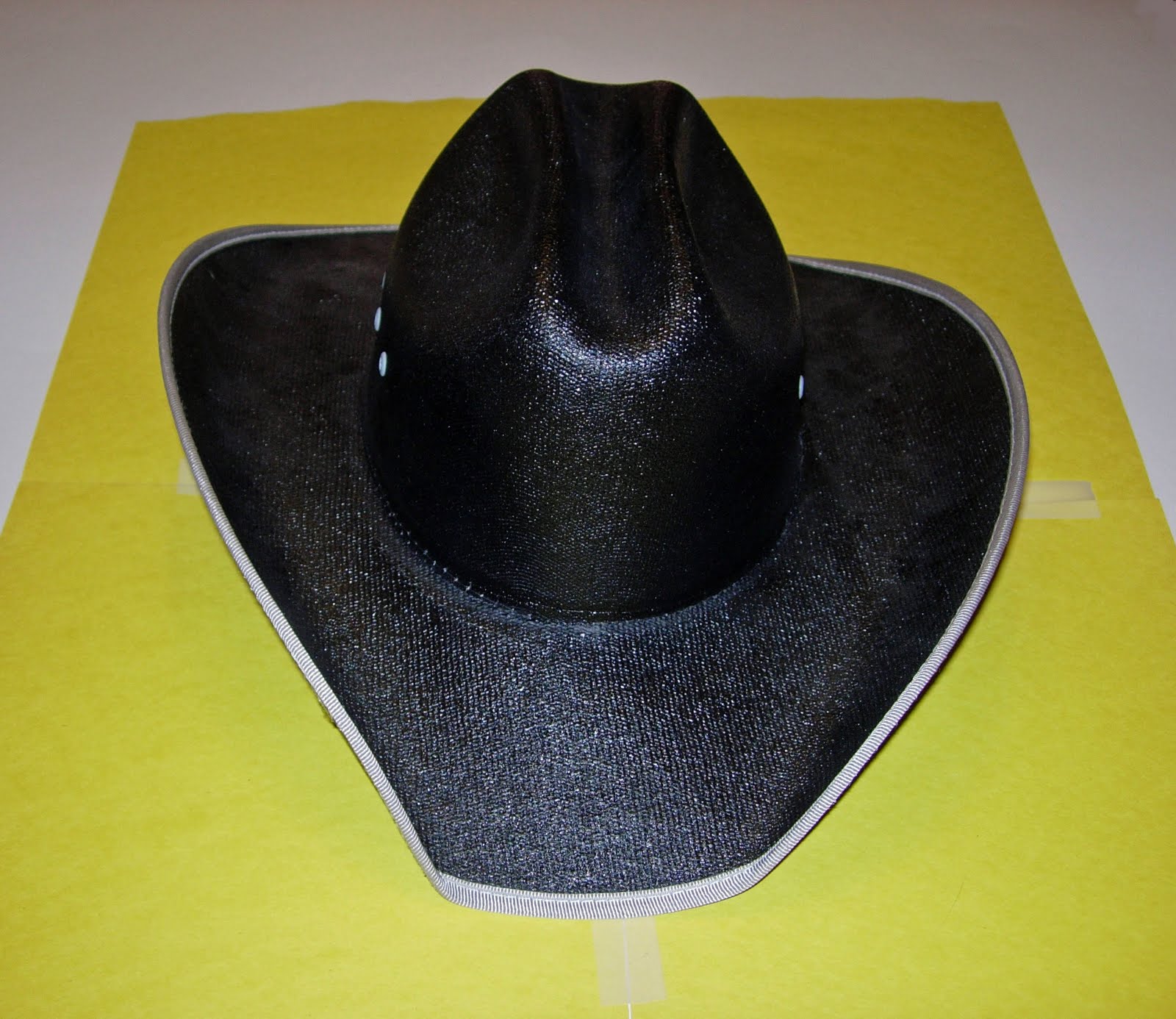 Judy's Cakes: Cowboy Hat Tutorial