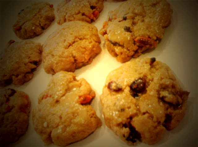 riddlelove: A New Recipe: Quick & Healthy (er) Glazed Breakfast Biscuits