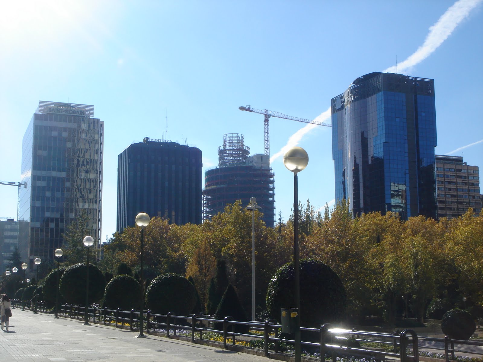 Historia y Genealogía: El Complejo de Azca. Madrid.