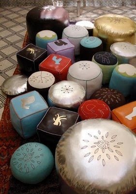 Decorator in a Box: Little Miss Muffet needs a Moroccan pouf!
