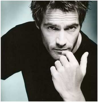 Memes Kpop: Tommy Dunster entra al elenco “Casi Angeles”