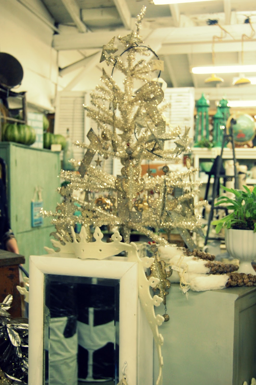 Twig: Rust & Ruffles - a beautiful vintage market