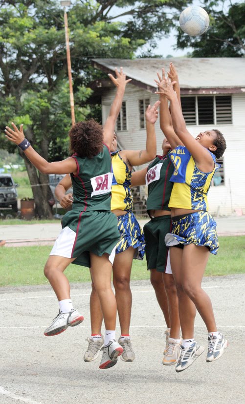 Near the Hoop - Papua New Guinea Netball News: Brian Bell Lose 3 In a ...