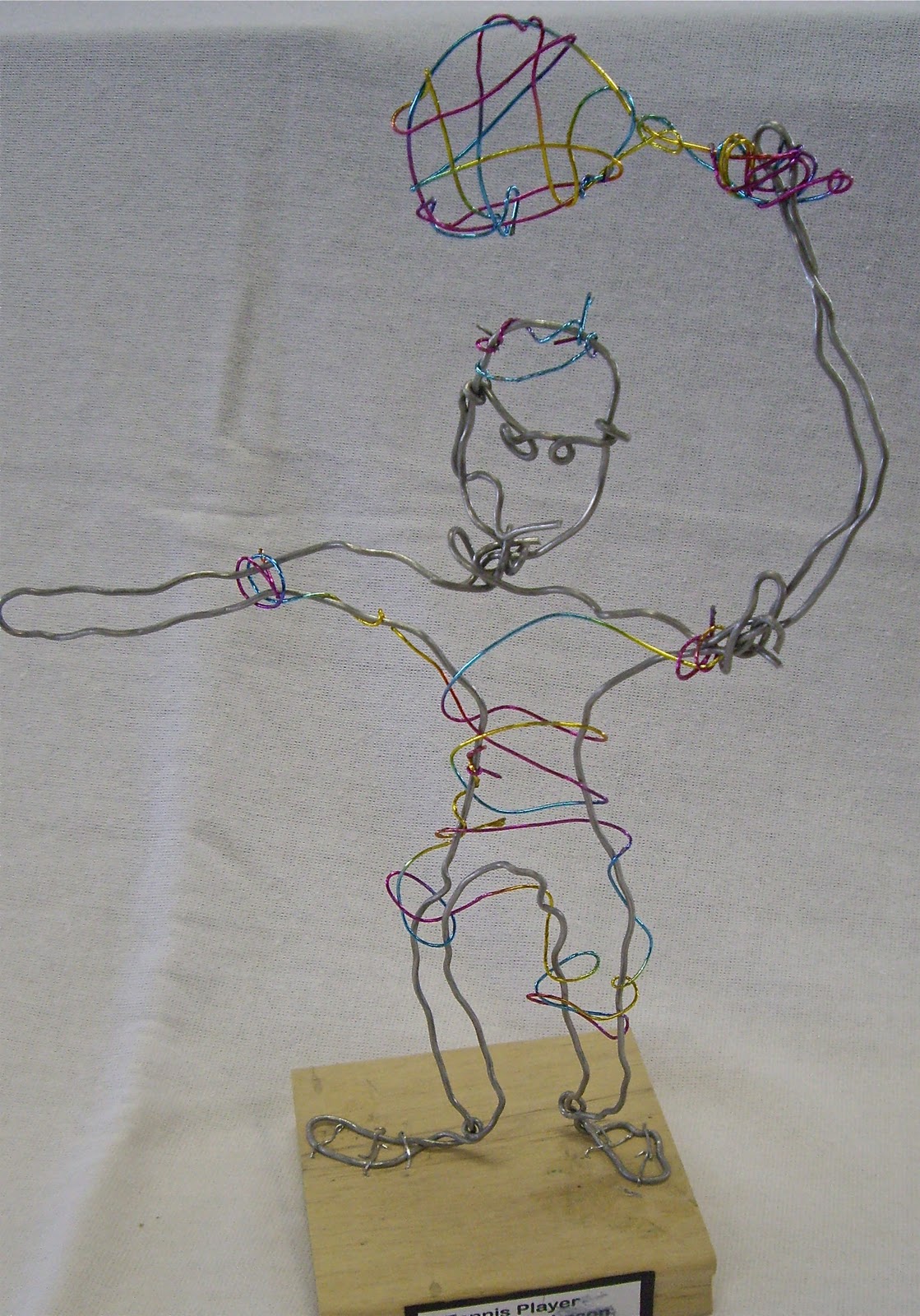 Use Your Coloured Pencils: Wire Athletes