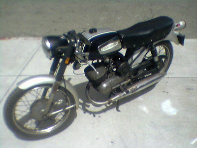 Raphael Davis: 1969 Harley-Davidson ML 125 Rapido by Aermacchi