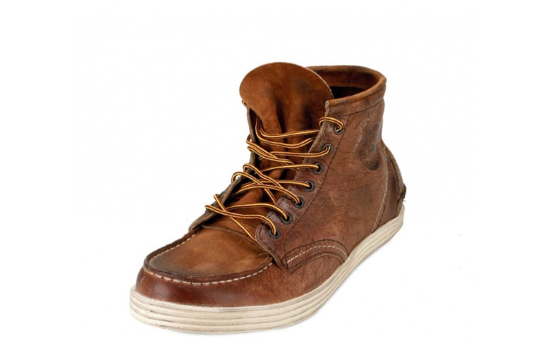 THE TRADITIONAL MODERNIST: Daily Must HAVE Preventi shoes