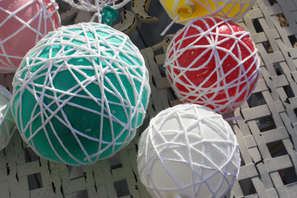 Just Laugh.: DIY: Fabulous Hollow Yarn Balls