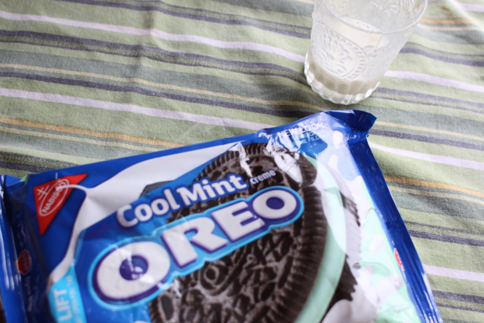 Clean Up on Aisle Four....: a relaxing oreo..