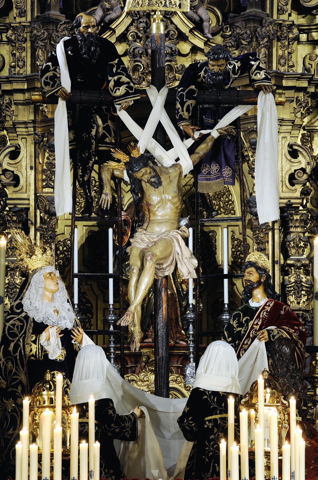 SEVILLA A TRAVES DE UN OBJETIVO: QUINARIO EN LA QUINTA ANGUSTIA