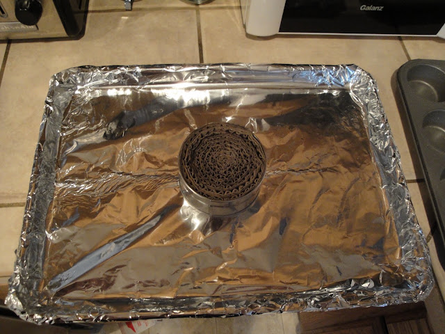 Geek Kraft: Making a cardboard and paraffin camp stove