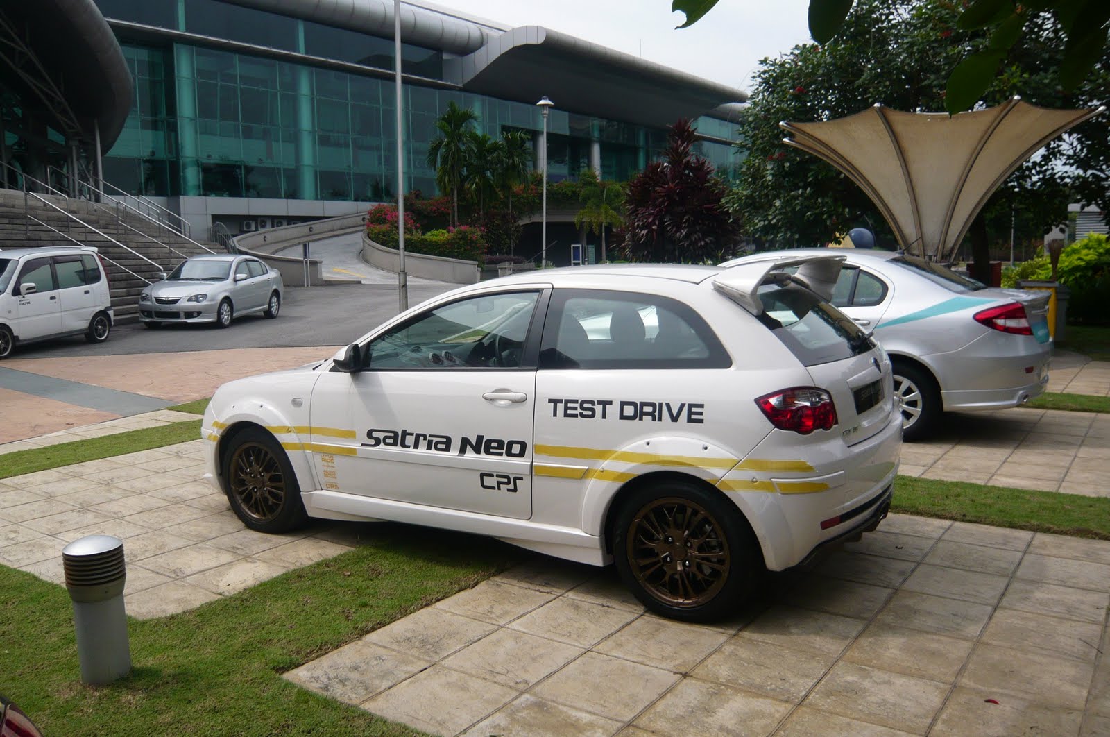 Ir Sukhairul Nizam: Kereta Satria Neo mana yang anak saudara saya ...