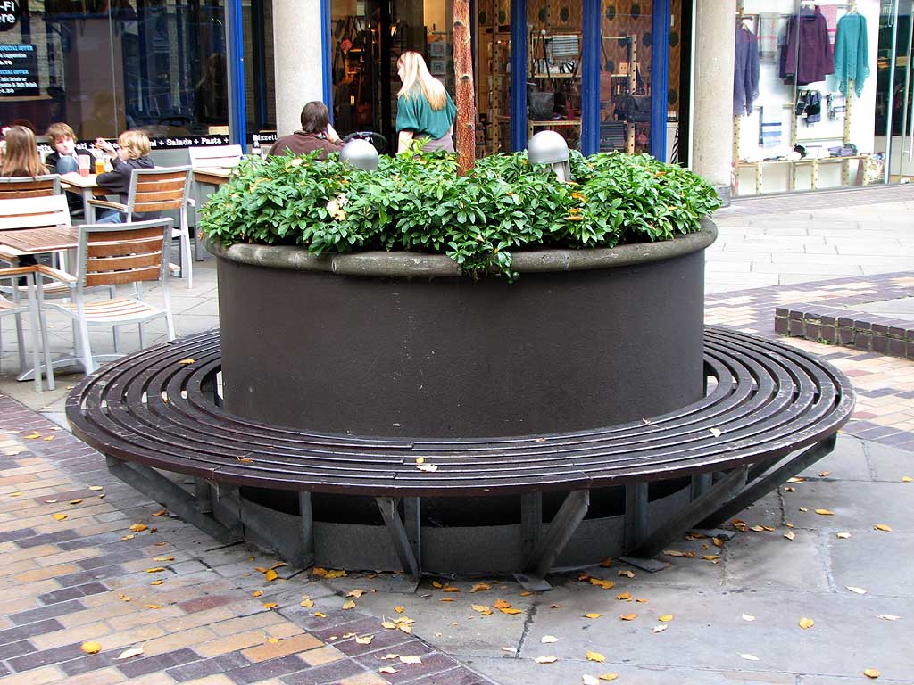 A Bunch of Benches: Round Bench