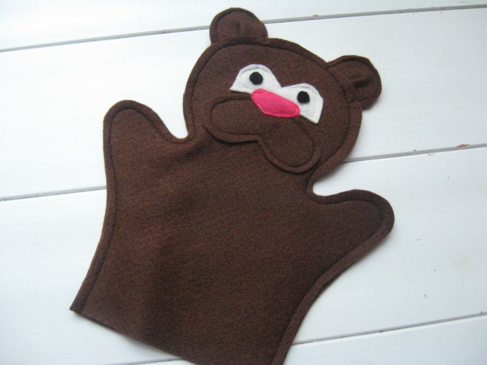 Little Gene Green Bean: Bear Puppet Tutorial