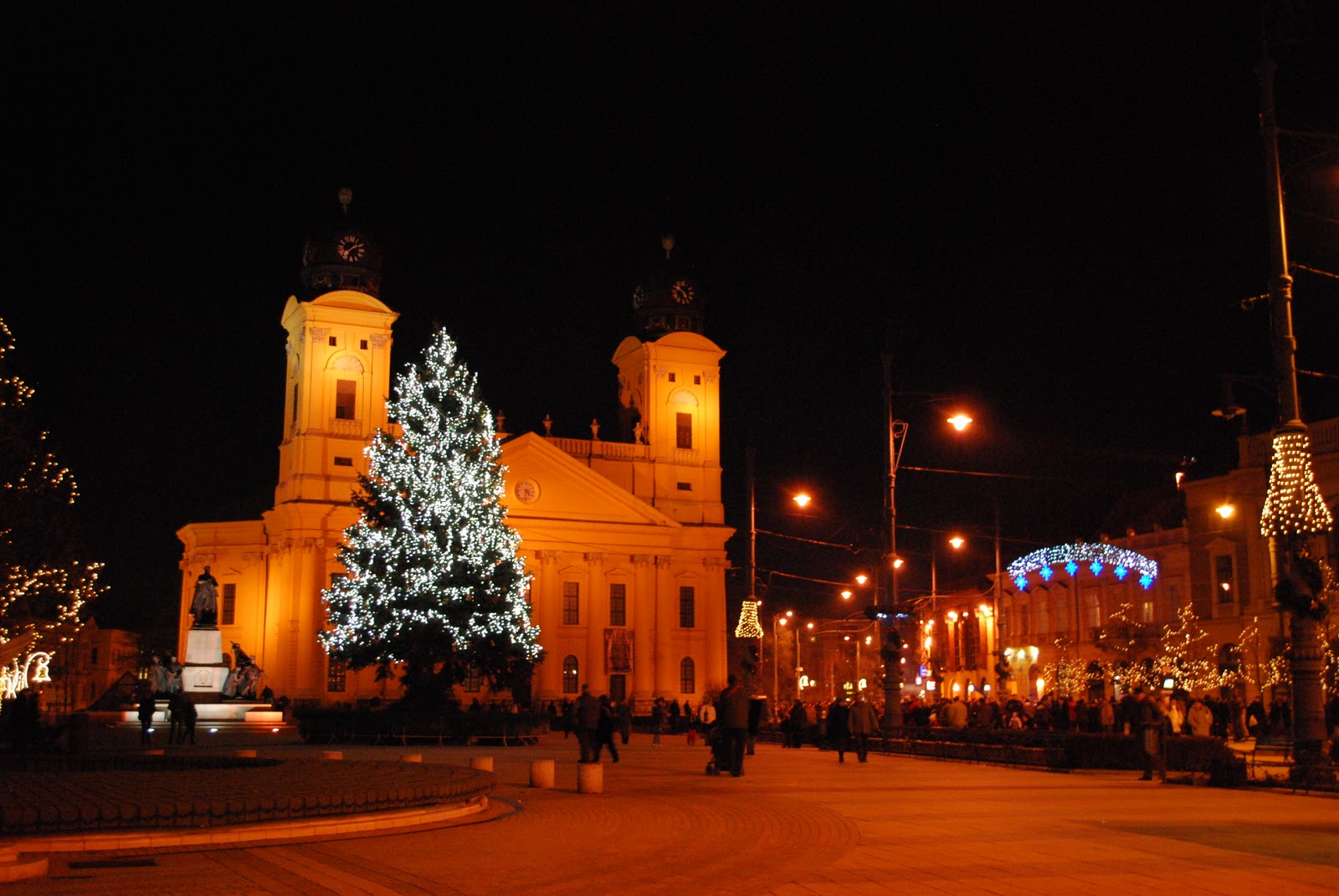 Hairgrove's in Hungary: It's Christmas Time In The City!