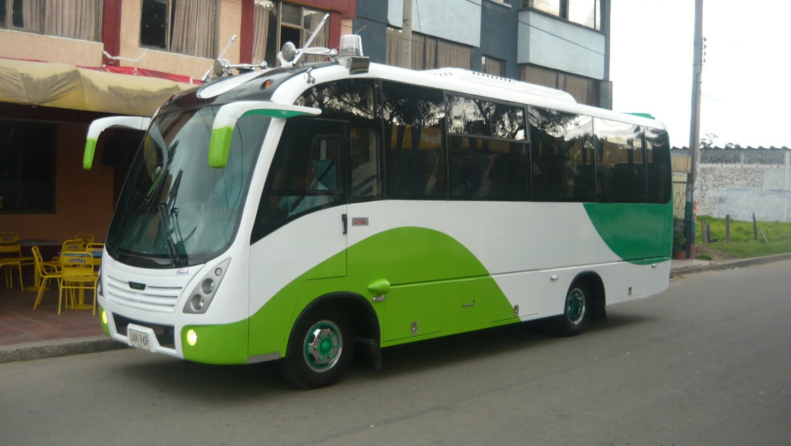 DiiN bus: Buseton Axel Hyundai HD72