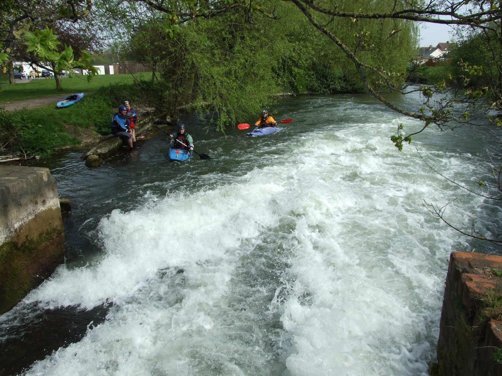 Canoeing and Kayaking on The River Kennet: Kennet whitewater?