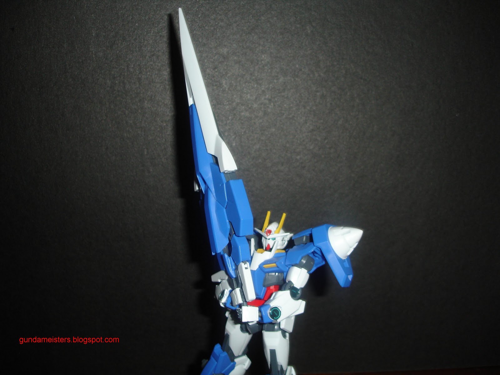 Gundam Meisters: Review: HG 1/144 Gundam 00 Seven Sword G