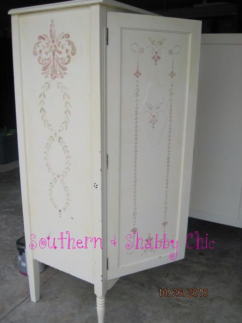 Southern and Shabby Chic: Antique Chiffarobe Redo