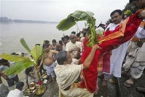 Nabapatrika in Durga Puja– Photos of Nine leaves worshipped during ...