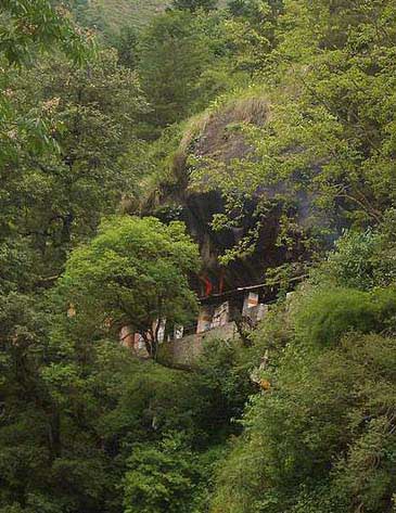 Kalpeshwar Temple Dedicated to Shiva – Kalpeshwar Trek in Panch Kedar ...