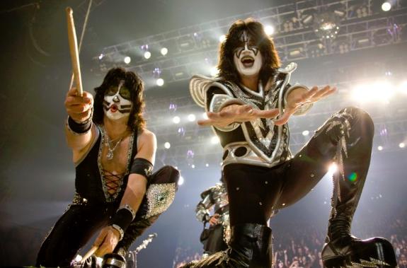 KISS ROCKEA MI MUNDO: ENTREVISTA A ERIC SINGER Y TOMMY THAYER POR ROAD ...