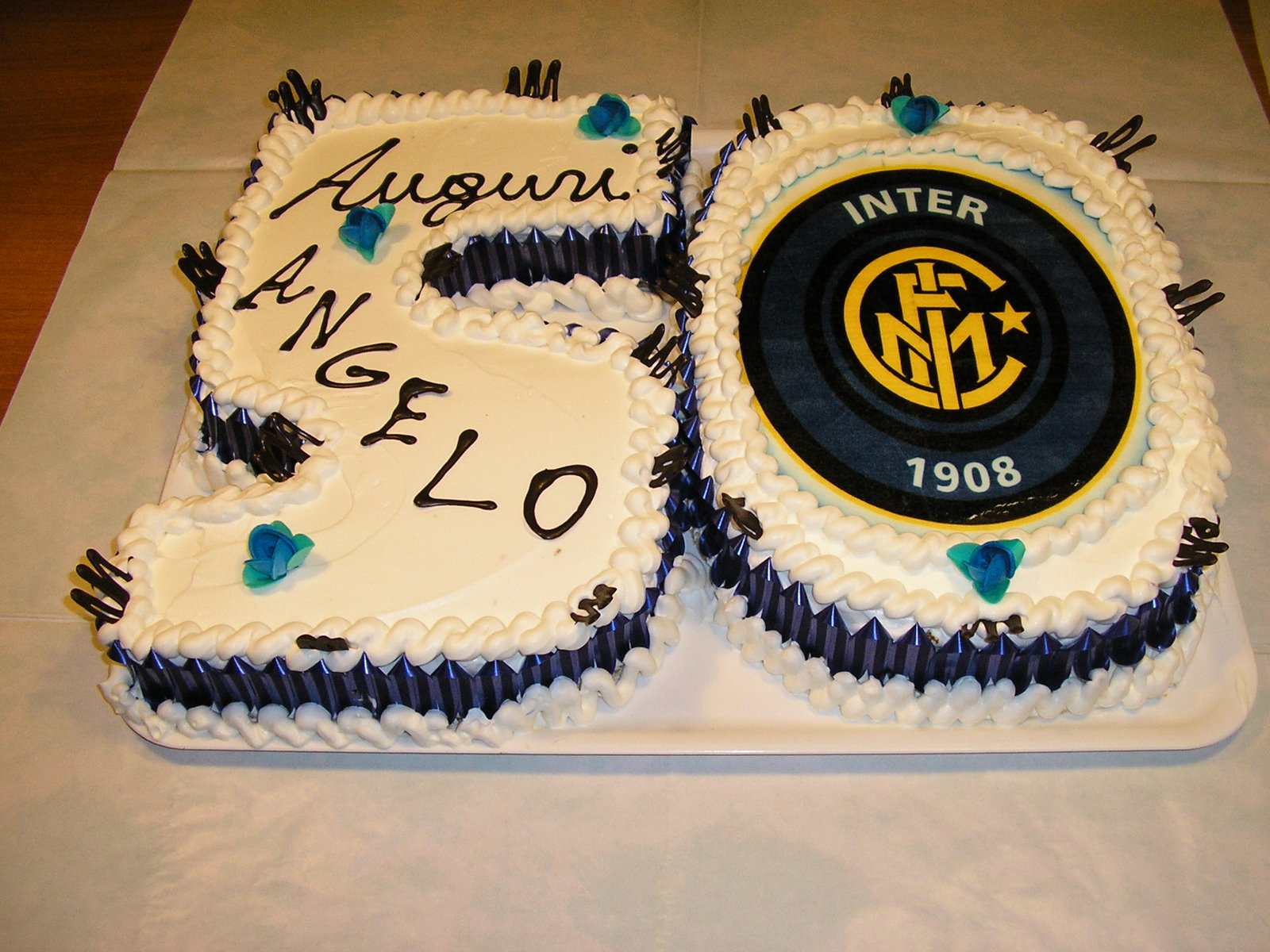 Le Torte: TORTA A FORMA DI 50 INTER