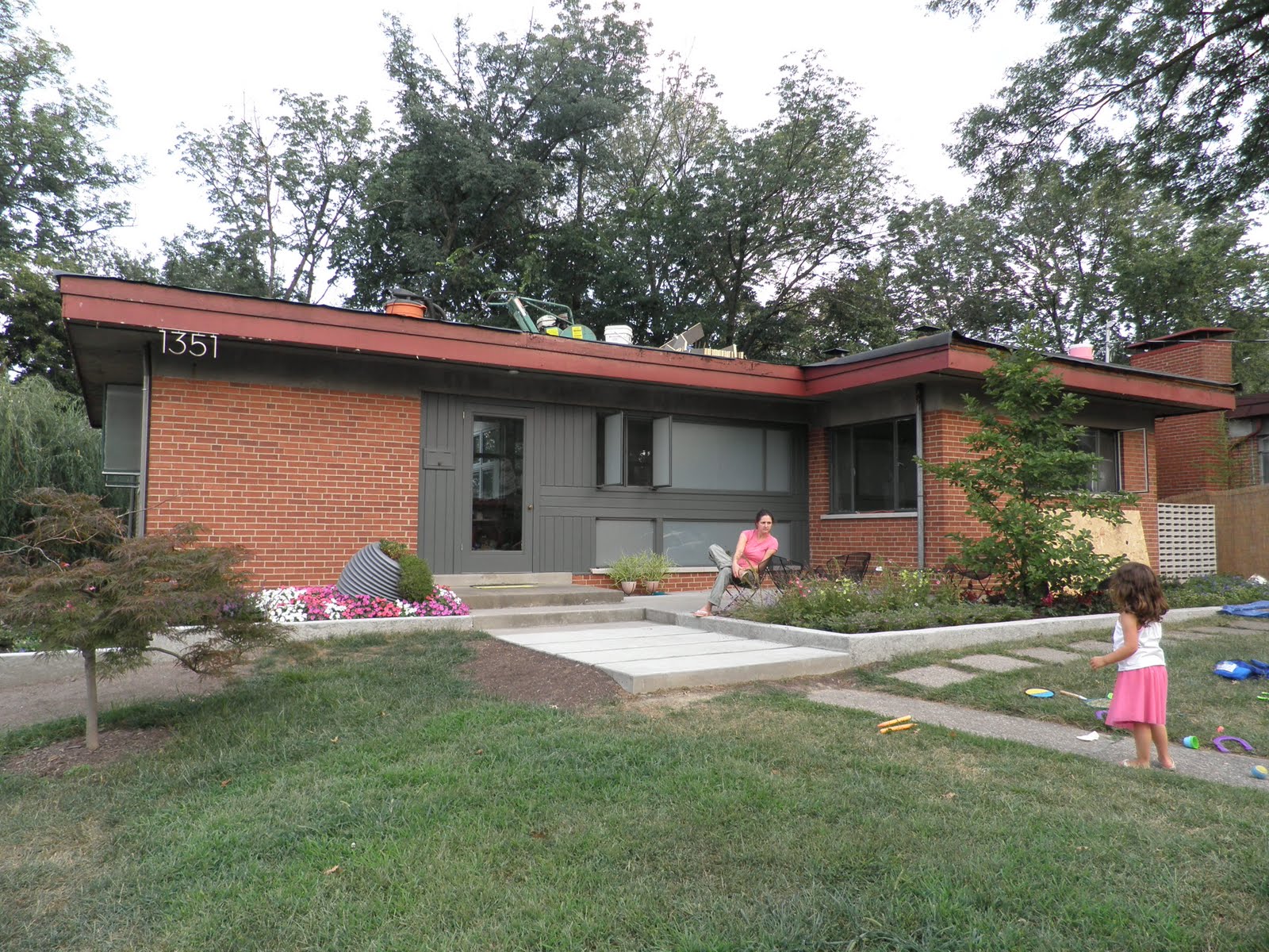 Cincinnati Modernation: Mid Century Modern Curb Appeal - Red Roof