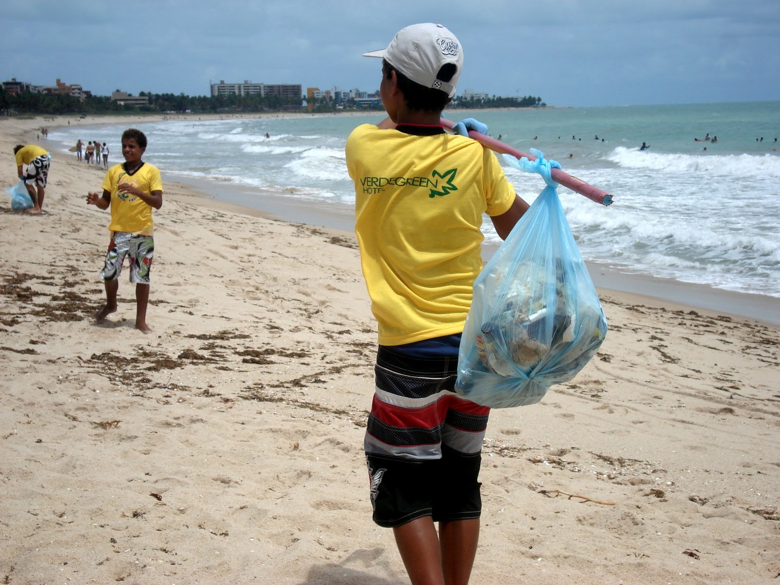 Praia Limpa Gente Feliz!: Em clima de NATAL. III Ação do PRAIA LIMPA ...