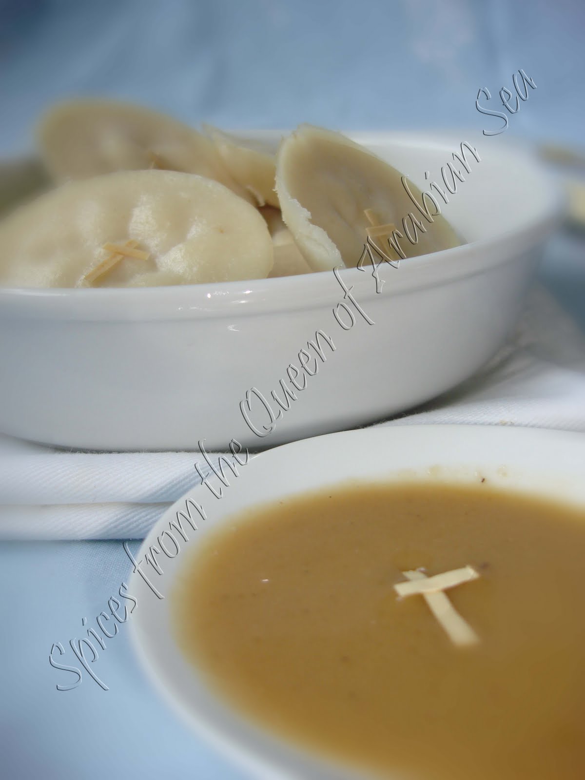 Spices from The Queen of Arabian Sea: Pesaha Appam and Paalu