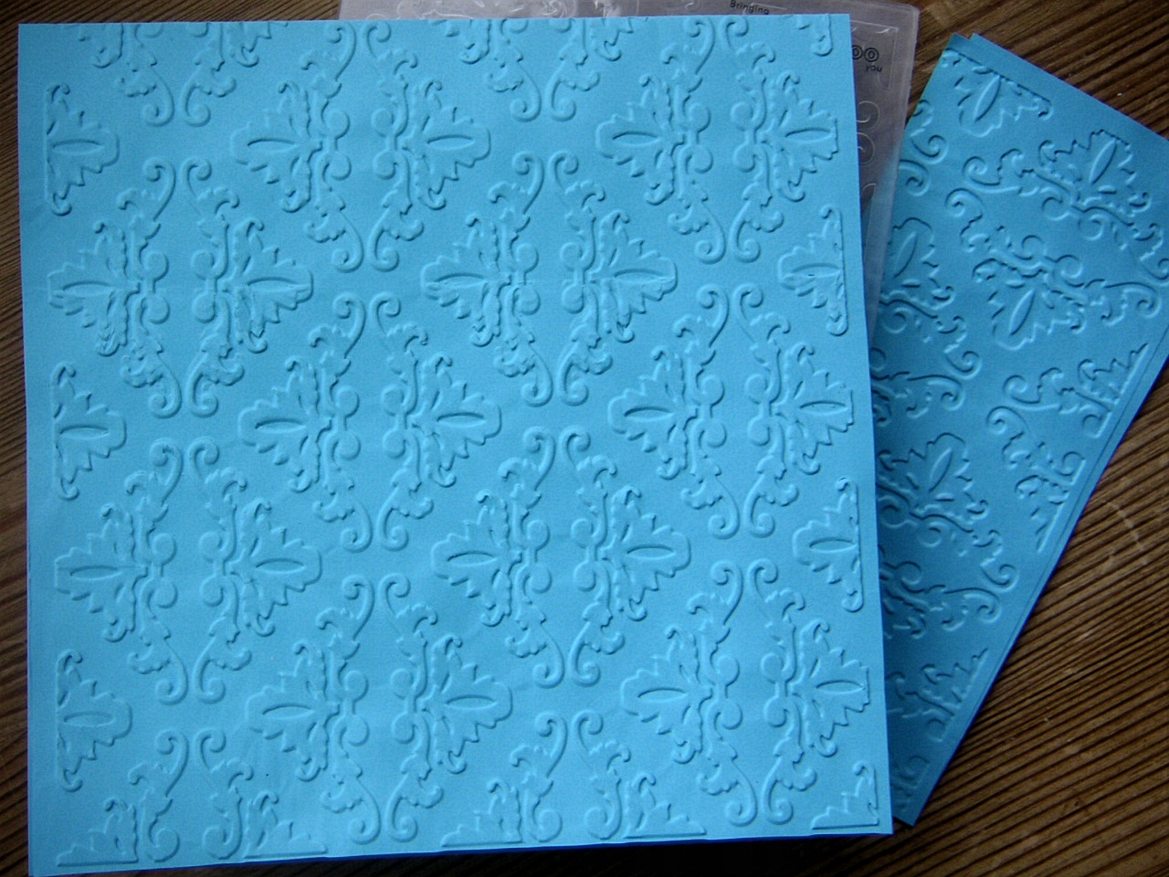 ikki's cuttlebug cupboard: Tippy Thursday - Crafts Too you embossing ...