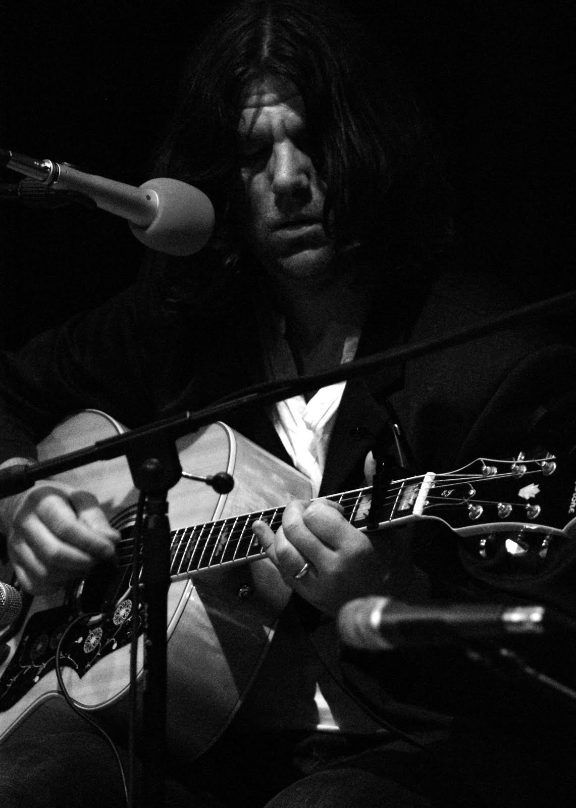 My Frantic World: Stuart Anthony Sings and Plays Like A Unique Angel.