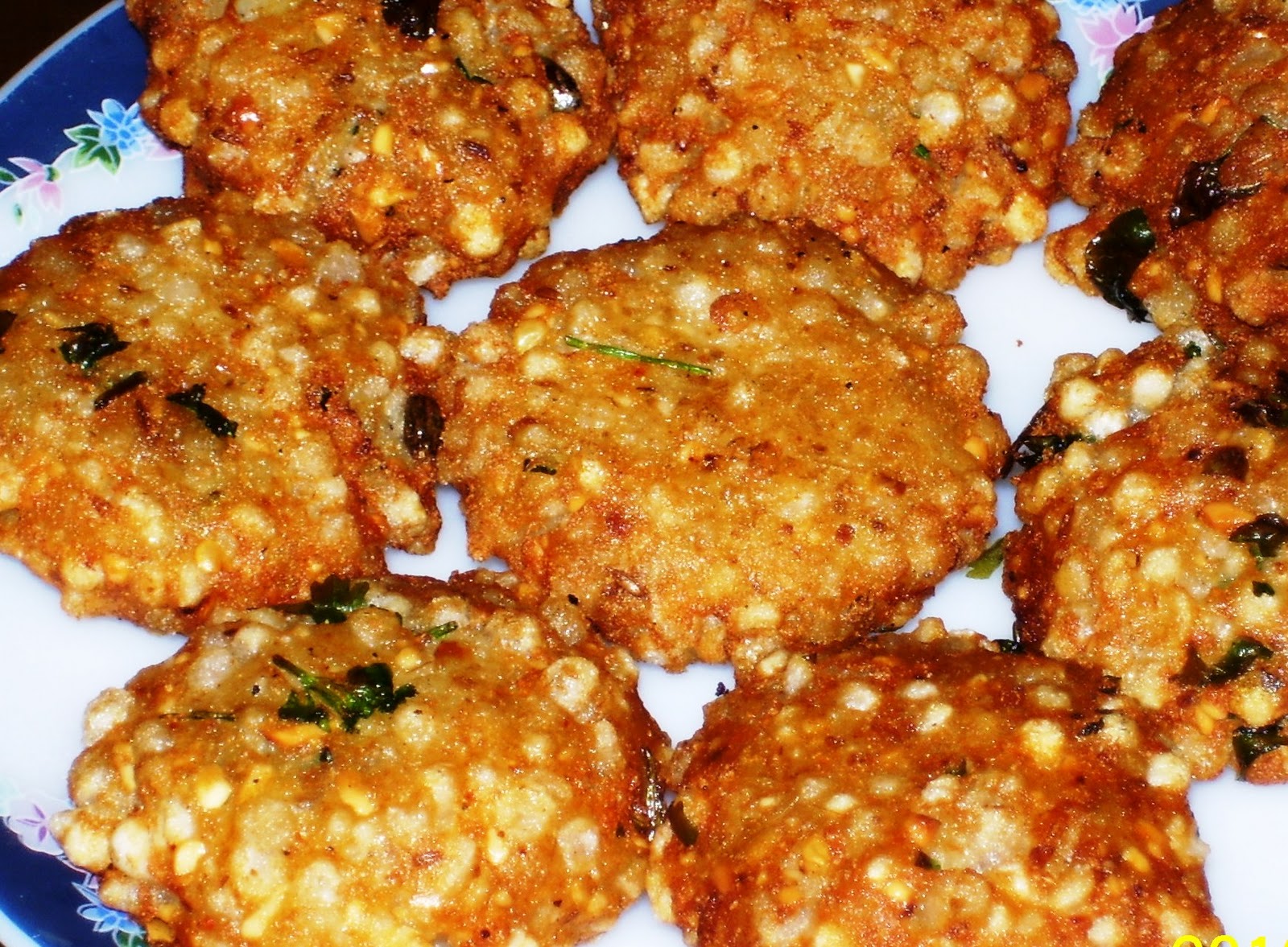 Indian Home Cooking: Sabudane ke Vade