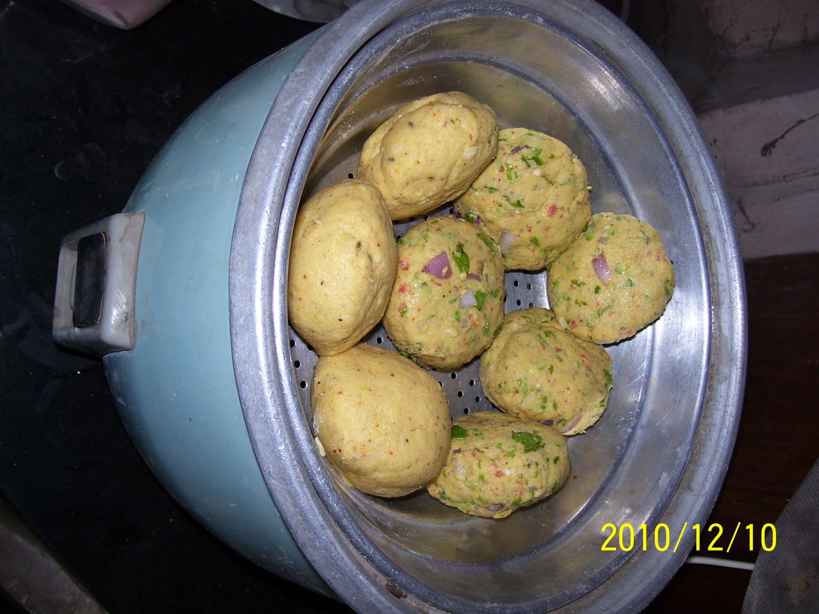 Indian Home Cooking: Dal Bafla, Dal Bati, Makke ka Bafla