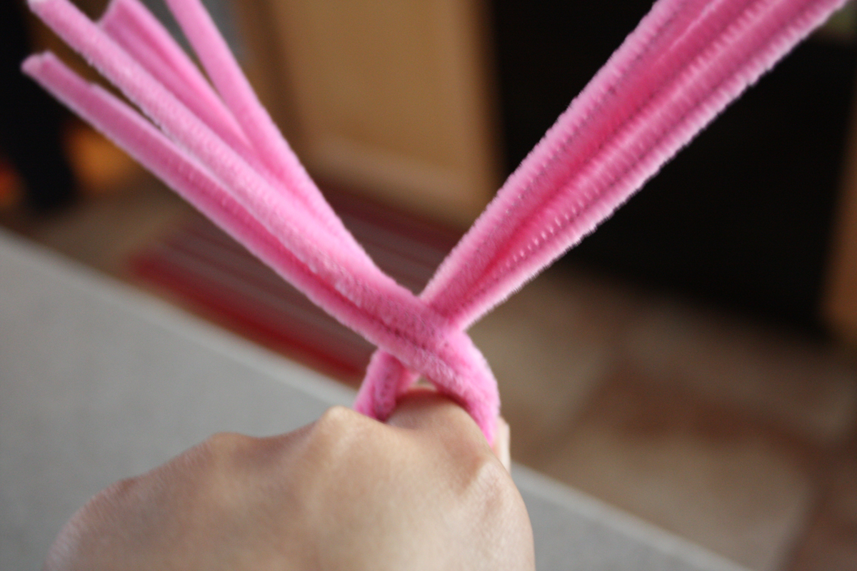 JaeBellz: DIY: Flower Ring Pipe Cleaners