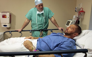 PRESSING CATCH SUPERSTARS: BATISTA LESIONADO