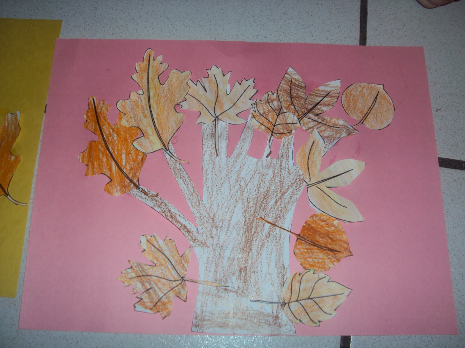 Santiago Twin Girls: Manualidad de Otoño / Fall Craft