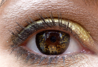 Ritualeyes: Colourvue contact lenses in Gold jewel