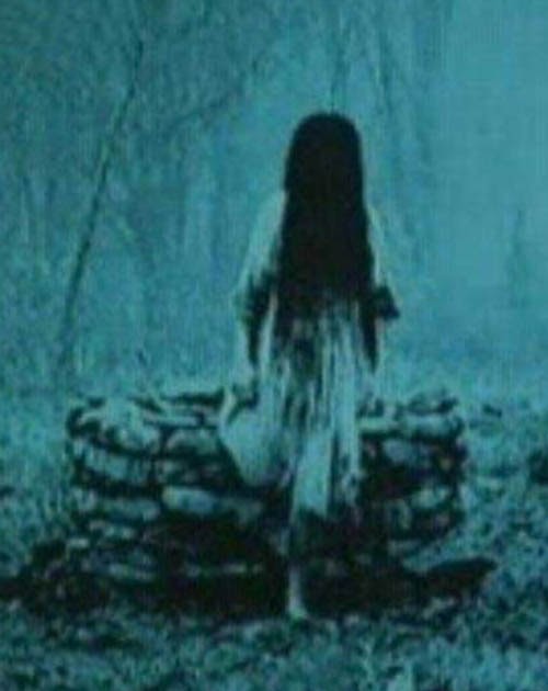 Casualty Cosplay: Costume cross-section- Samara Morgan