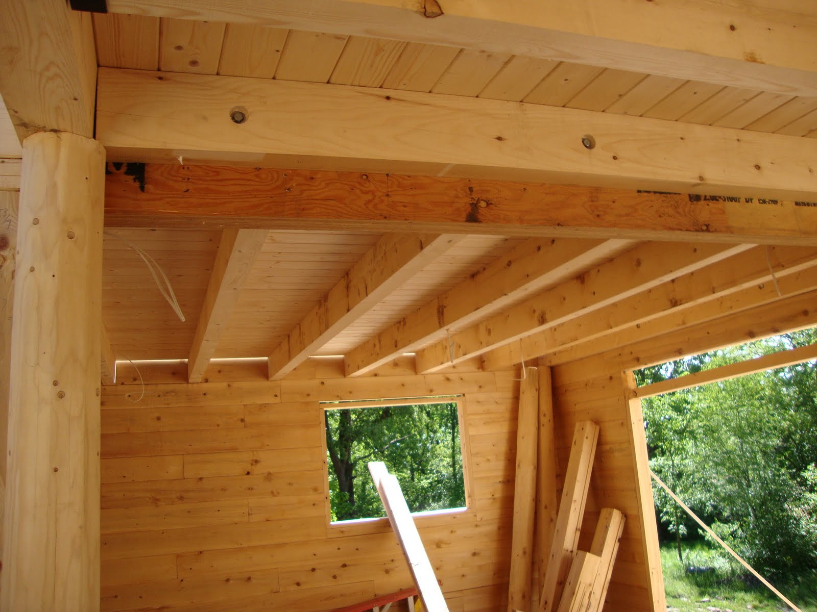 PATRIOT LOG HOME BUILDERS: second floor and purlin roof