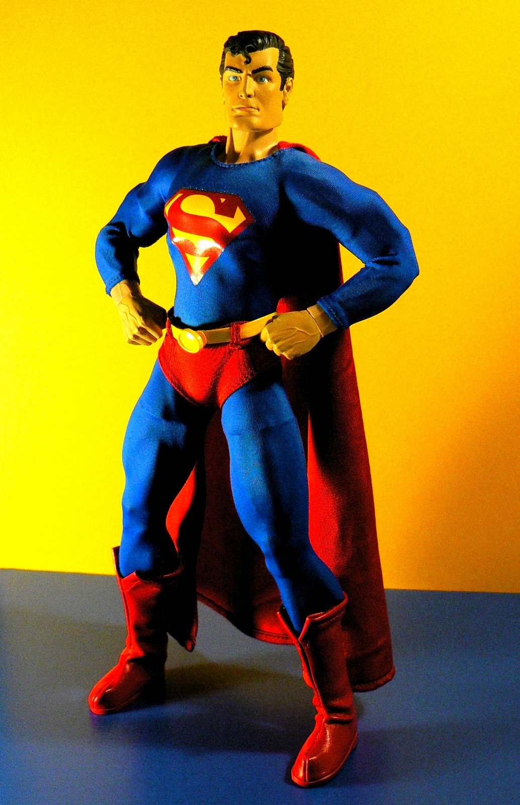 Super-DuperToyBox: DC Direct 13" Deluxe Collector Classic Superman
