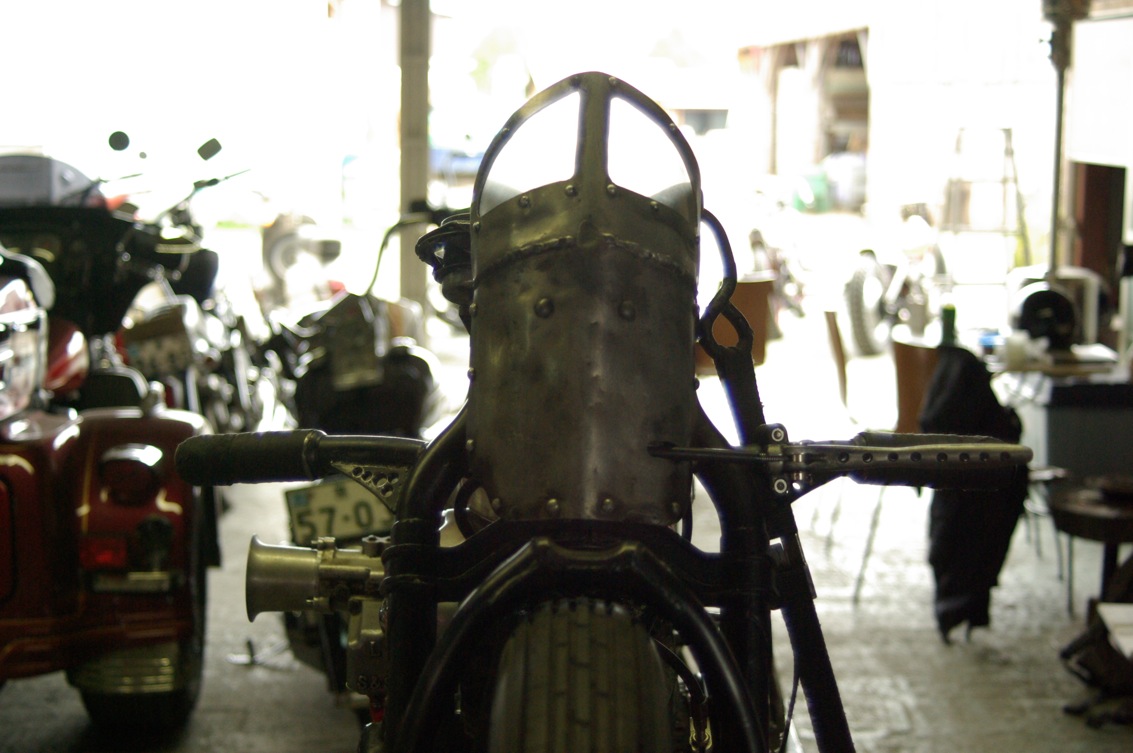 ''la la land'': RED HOT MOTORCYCLE